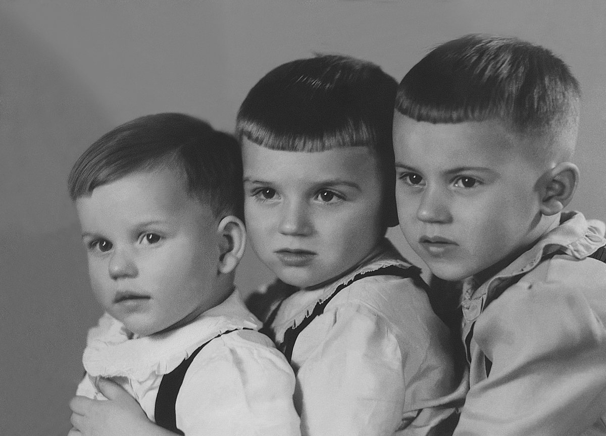 Family • Photo Restoration • 37 • Dusil • Brothers | Gabriel Dusil ...